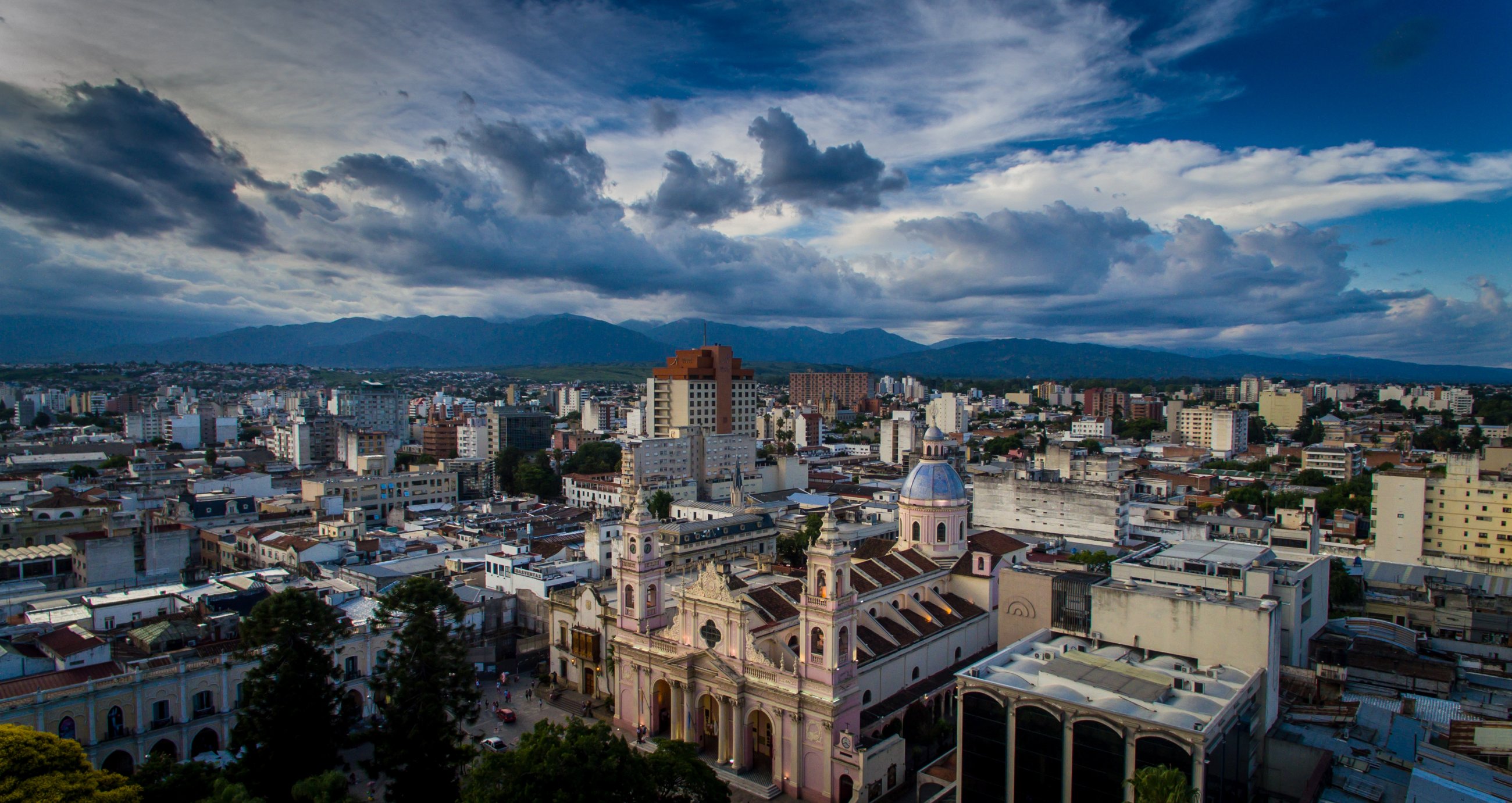 Fresco y con lloviznas para arrancar la semana en Salta - Gente de Salta